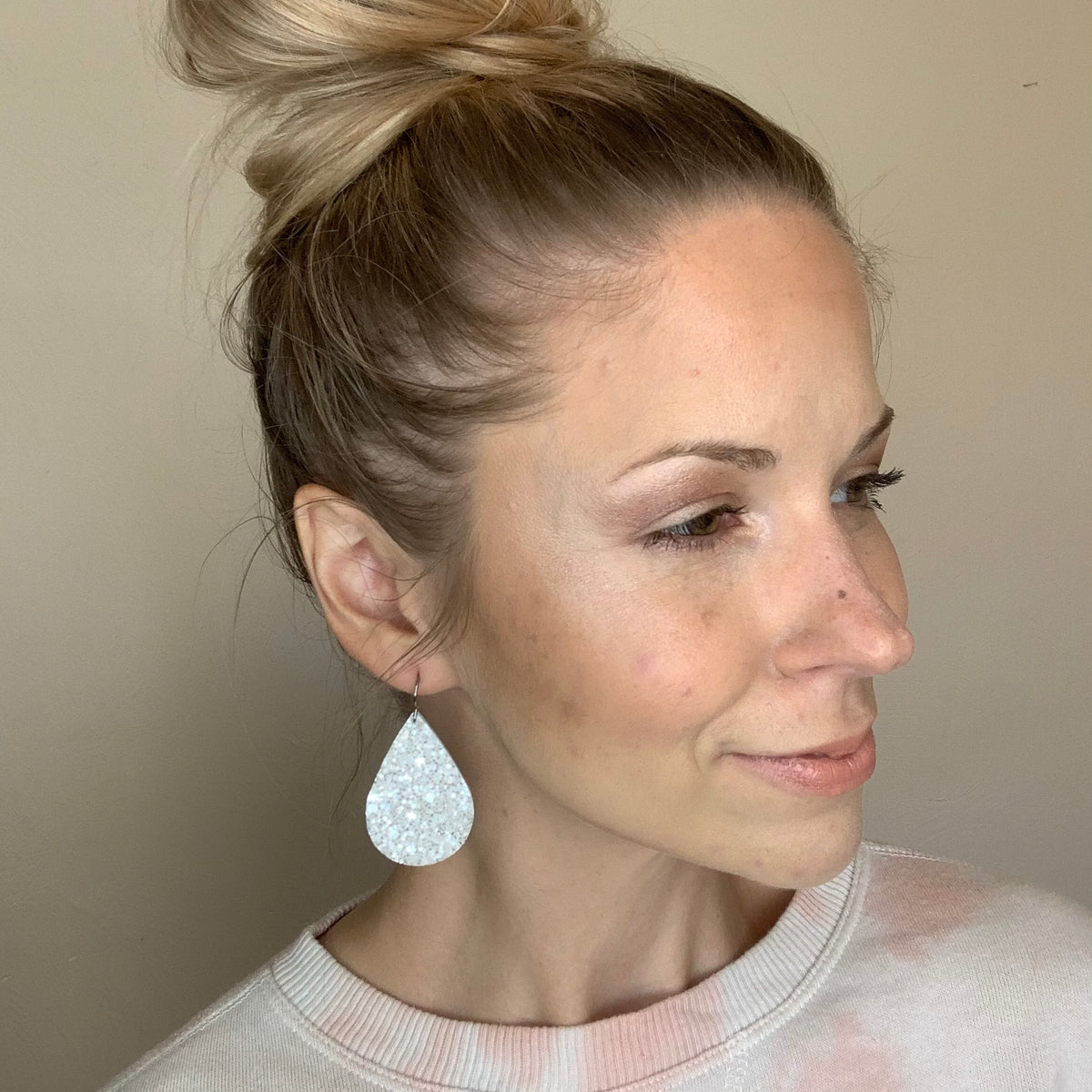 Snow White Sparkle Teardrops – molliPOPdesign